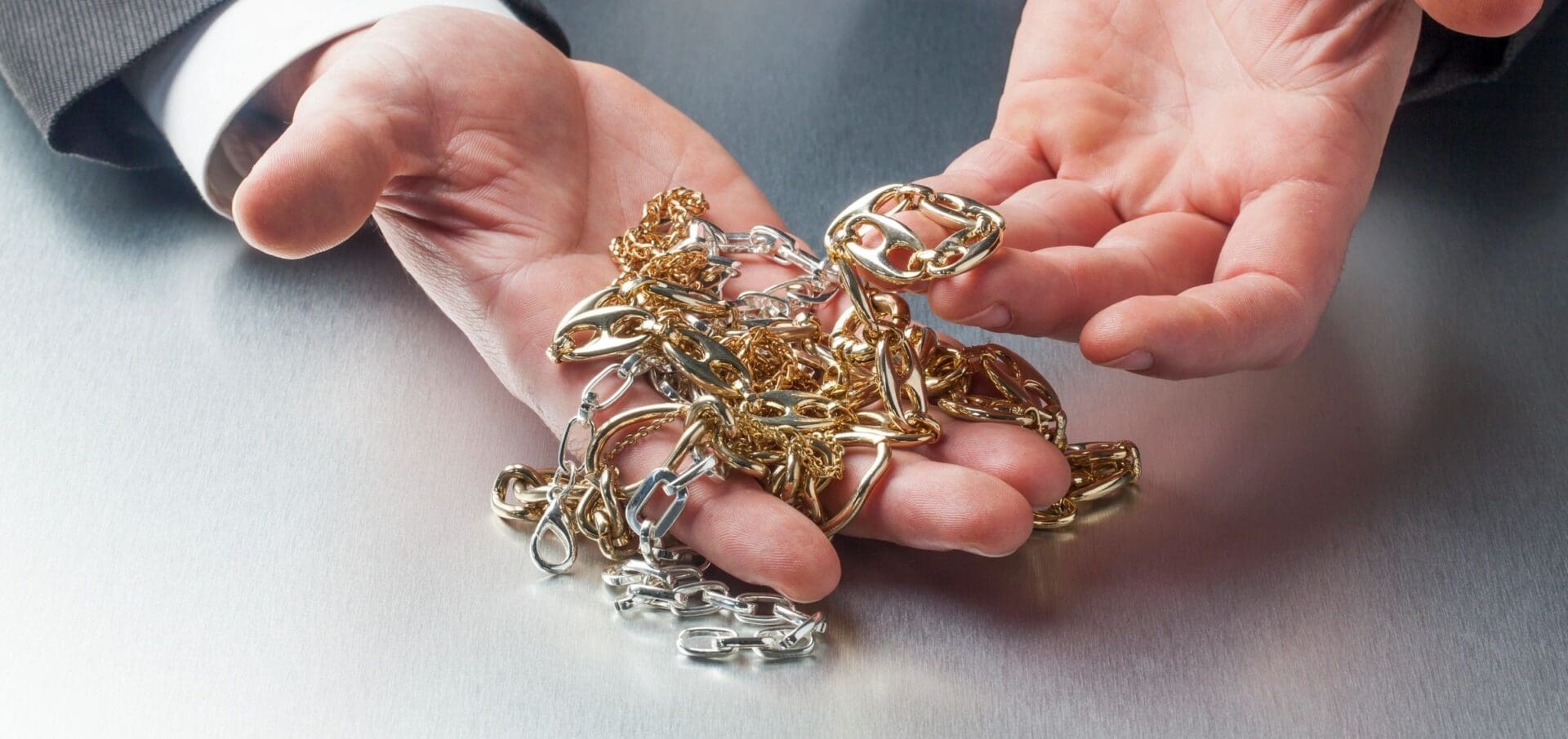 P02-L01-Diamond and Gold at the Counter - PawnTrain.NET